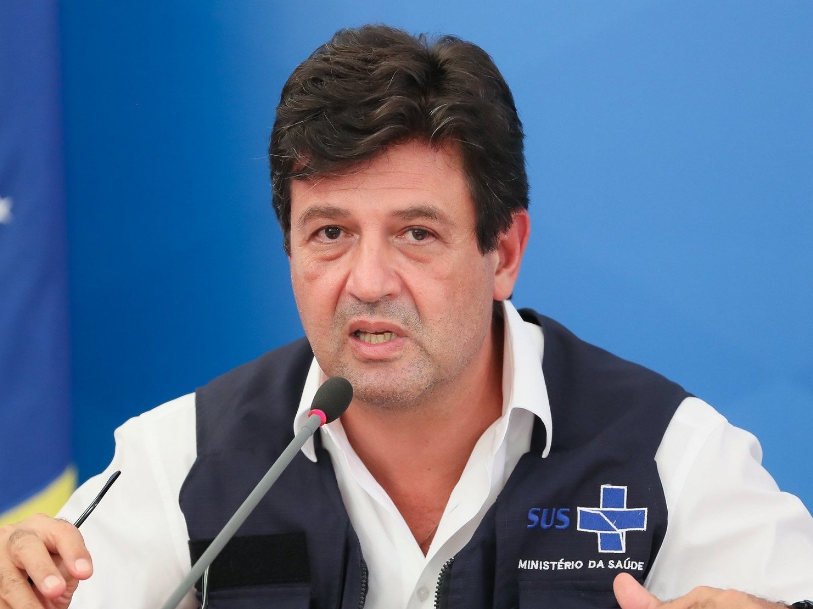 Bolsonaro demite ministro Luiz Henrique Mandetta